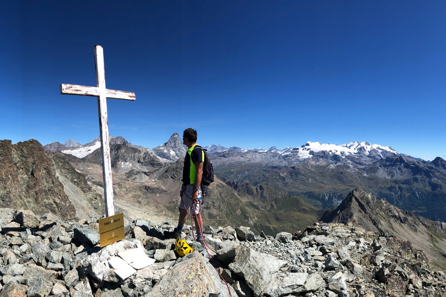 Punta Tzan climb 3320m. - MaisonGorret